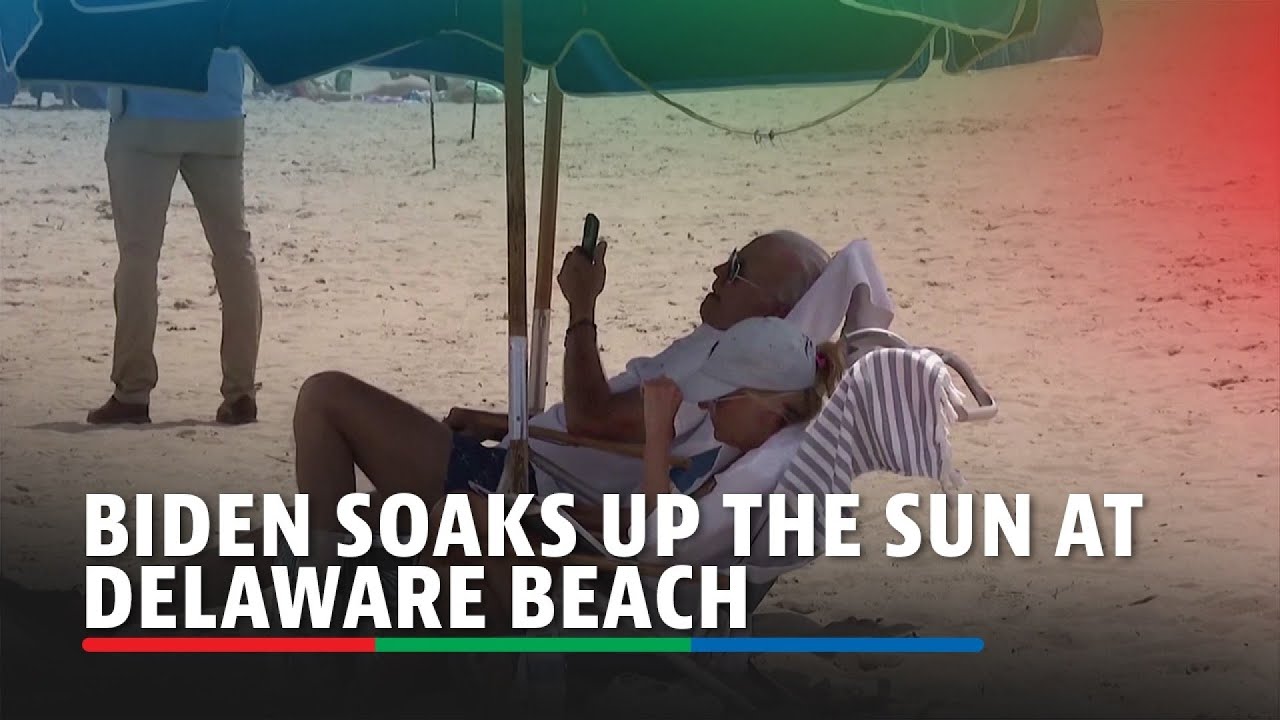 Biden soaks up the sun at Delaware beach | ABS-CBN News - YouTube