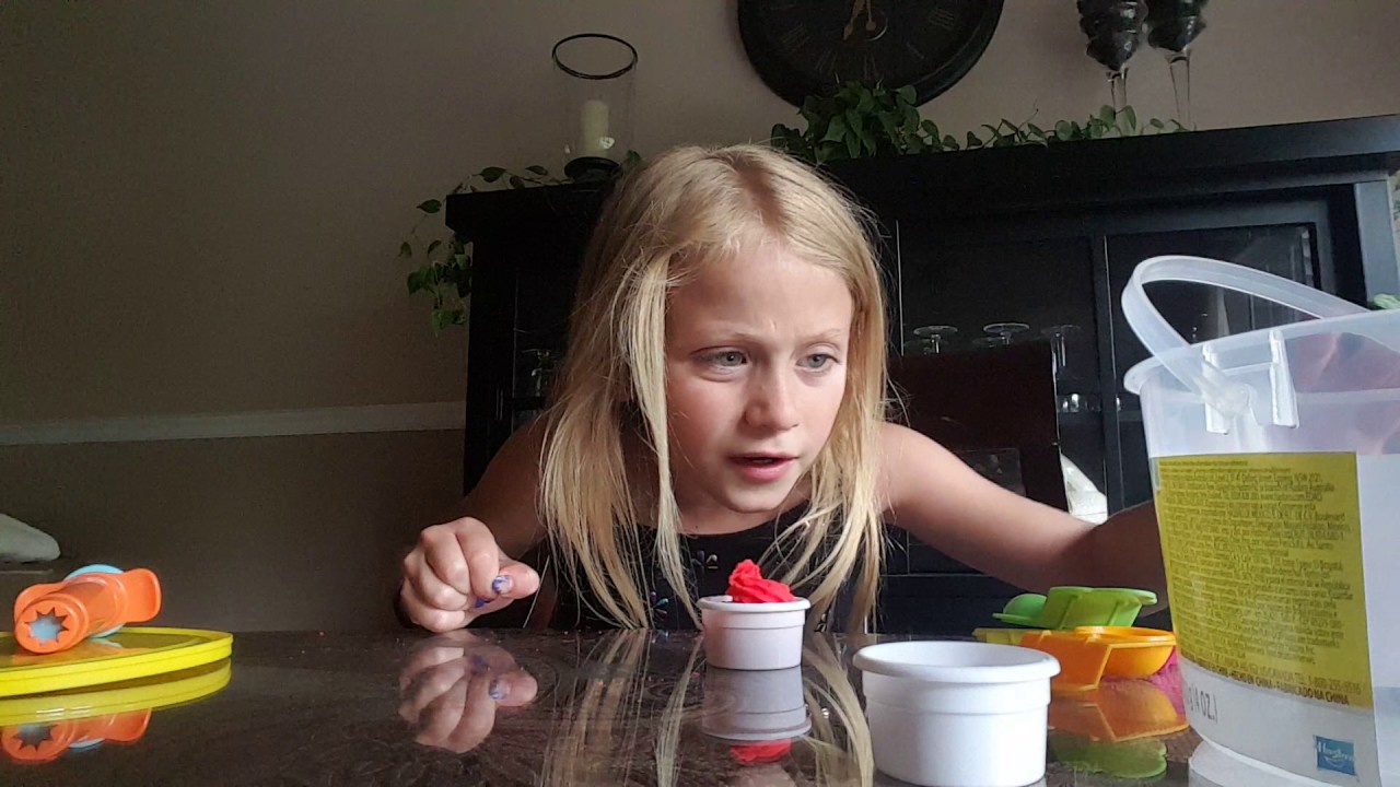 Play Doh Sundae Treats w/ Panda Bear - YouTube