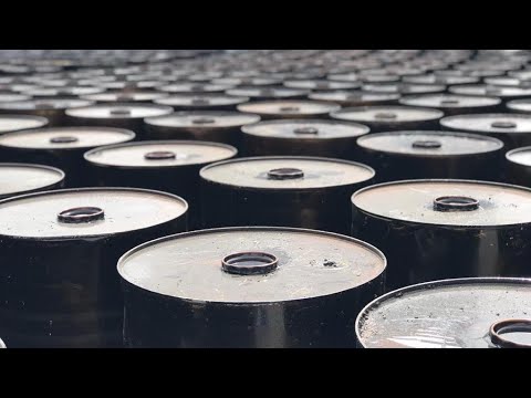 Stuffing of Bitumen 60/70 in 180kg New Steel Drum for export to ...