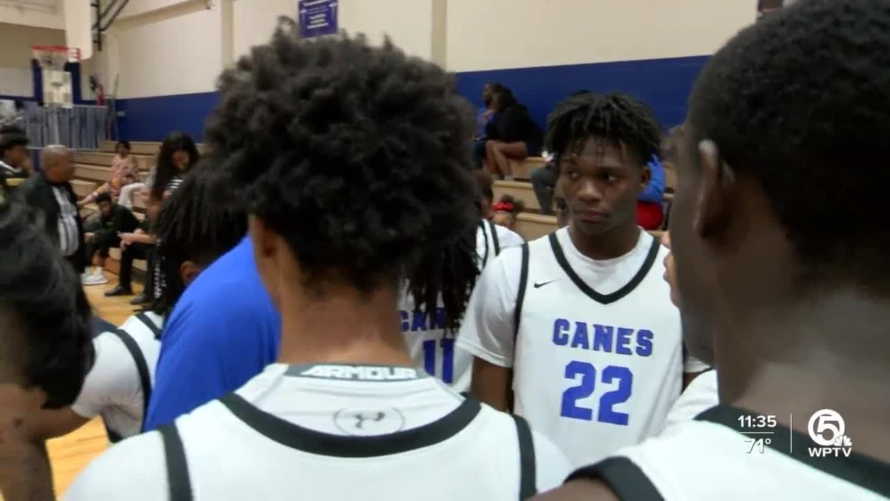 Inlet Grove boys basketball having a magical season - YouTube