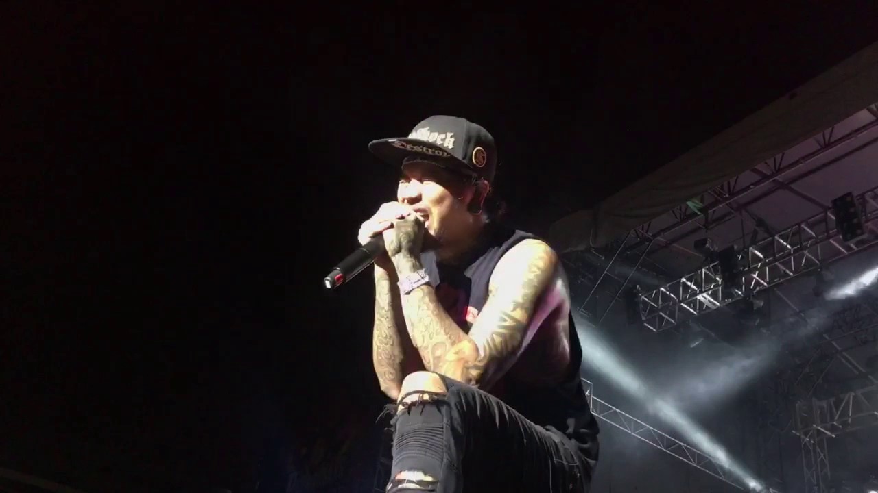 Slapshock - Ngayon Na (Pulp Summer Slam 17: Redemption) - YouTube