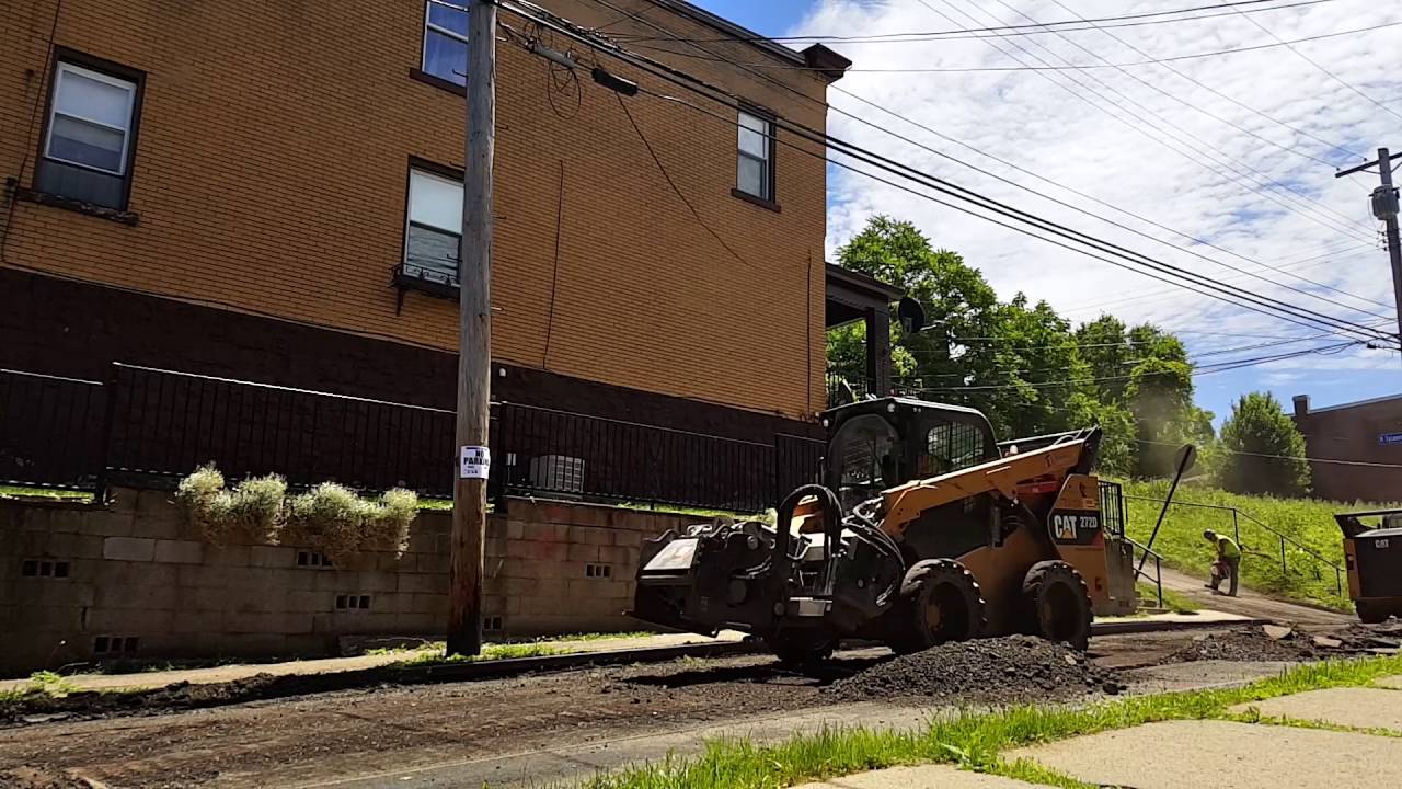 Pittsburgh road resurface time-lapse - YouTube