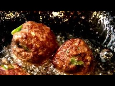 CHING HE HUANG Chinese Food Made Easy 'Lion head' meatballs 狮子头 Taste ...