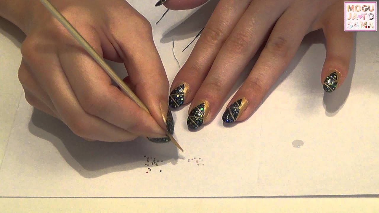 Novogodišnja jelka na noktima - YouTube