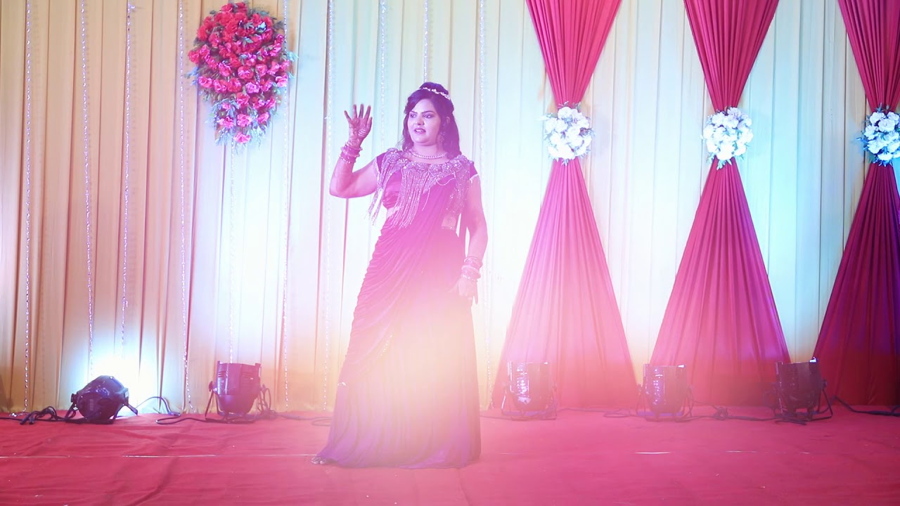 SAYUL WEDDING | SANGEET CEREMONY | BRIDE SOLO DANCE - YouTube