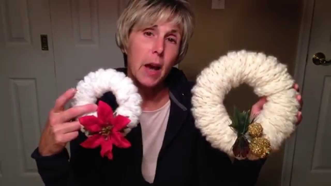 Lisa Crafts: How to Finger Knit - YouTube