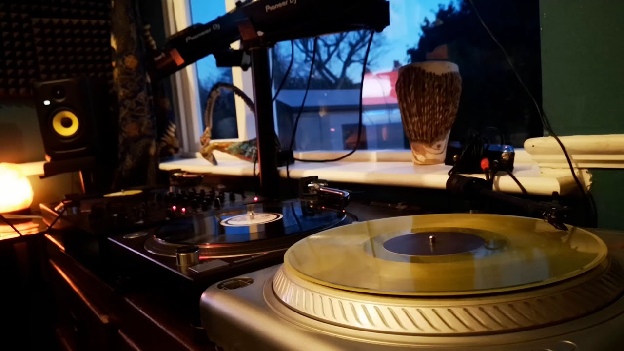 Blacksmith 3 Deck Vinyl DJ Mix | Techno - YouTube