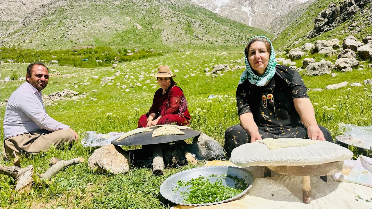 Local bread (Kalaneh) in the mountains! Kalaneh; traditional Kurdish ...