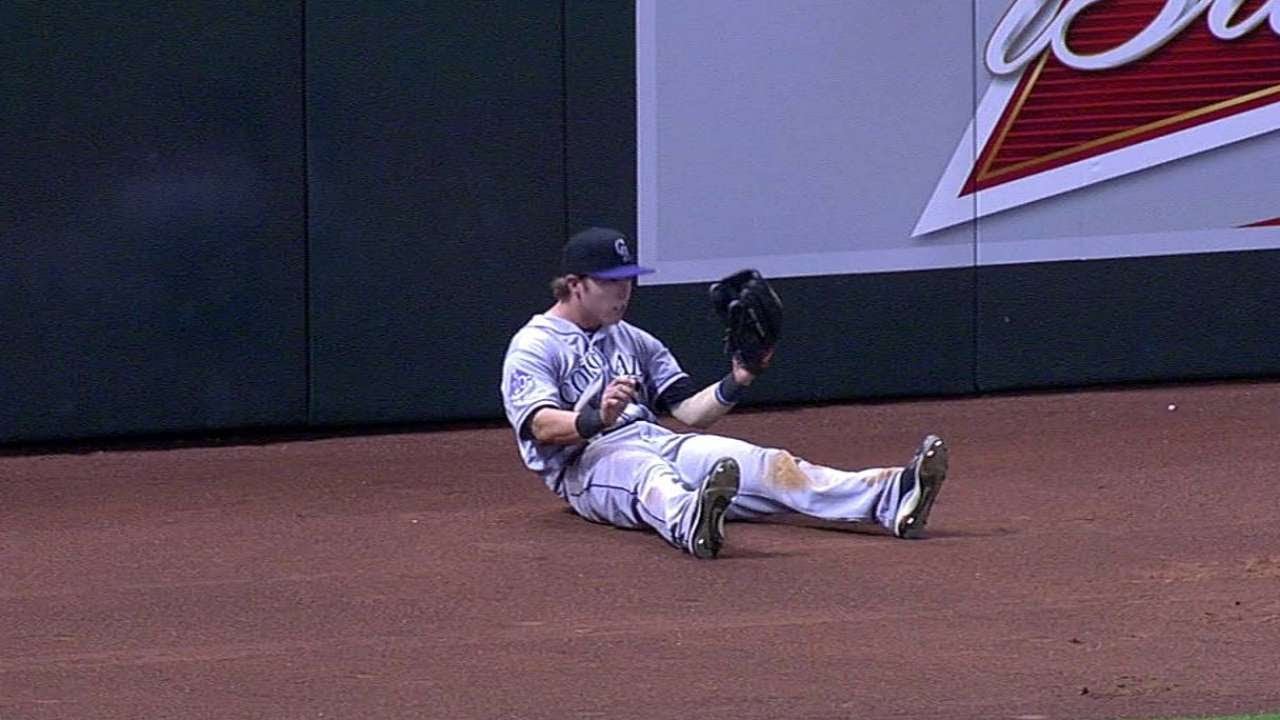 COL@ARI: Dickerson makes the catch while falling down - YouTube