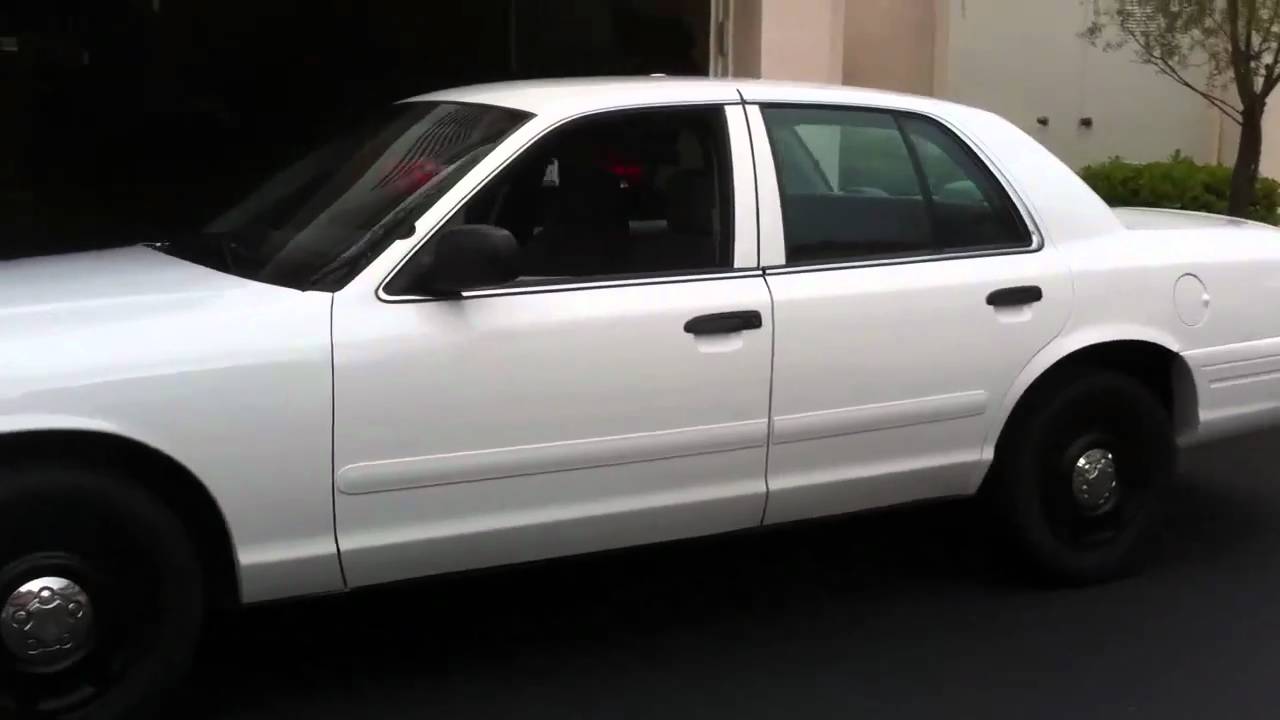 2005 Crown Victoria (Police Interceptor) FBI Walkaround - YouTube