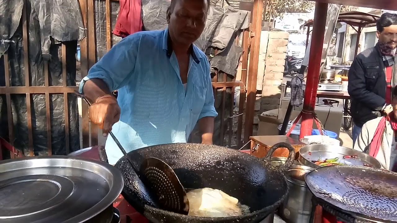 Best Chola Batura at Kotdwar | Street Food Vlog 2020-21 - YouTube