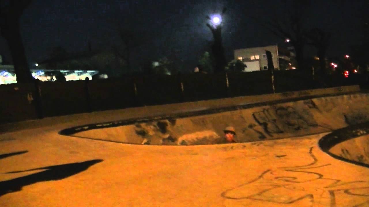 Adriel Flip bowl - YouTube