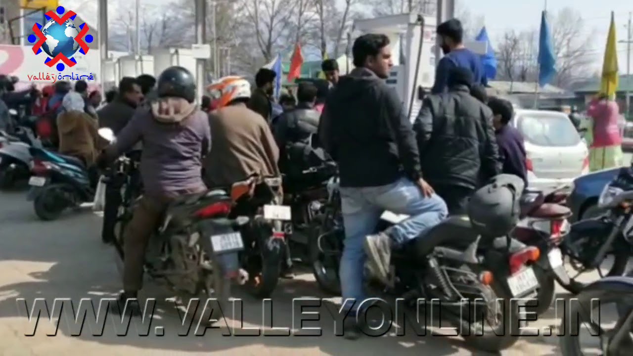 Watch: People waiting in long Queues for their turn at filling Stations ...