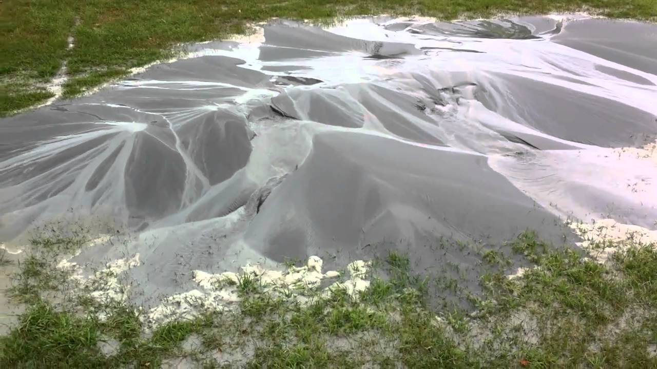 Christchurch Sand Volcanoes erupting 22 February 2011 two of four.MOV ...
