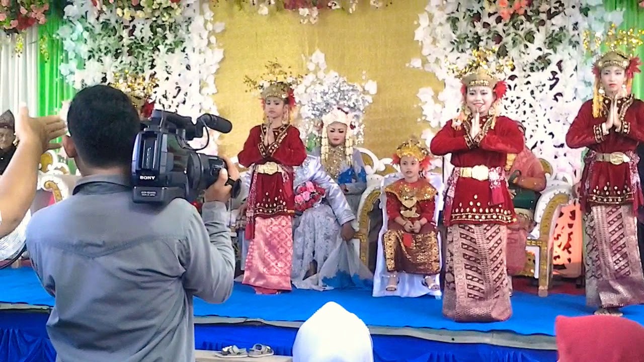 Tari tanggai - YouTube