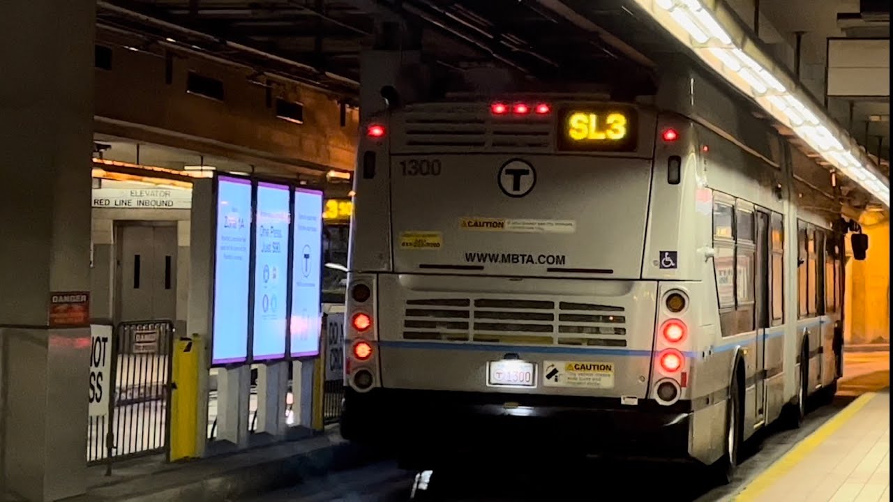 *New* MBTA XDE60 1300 at South Station - YouTube