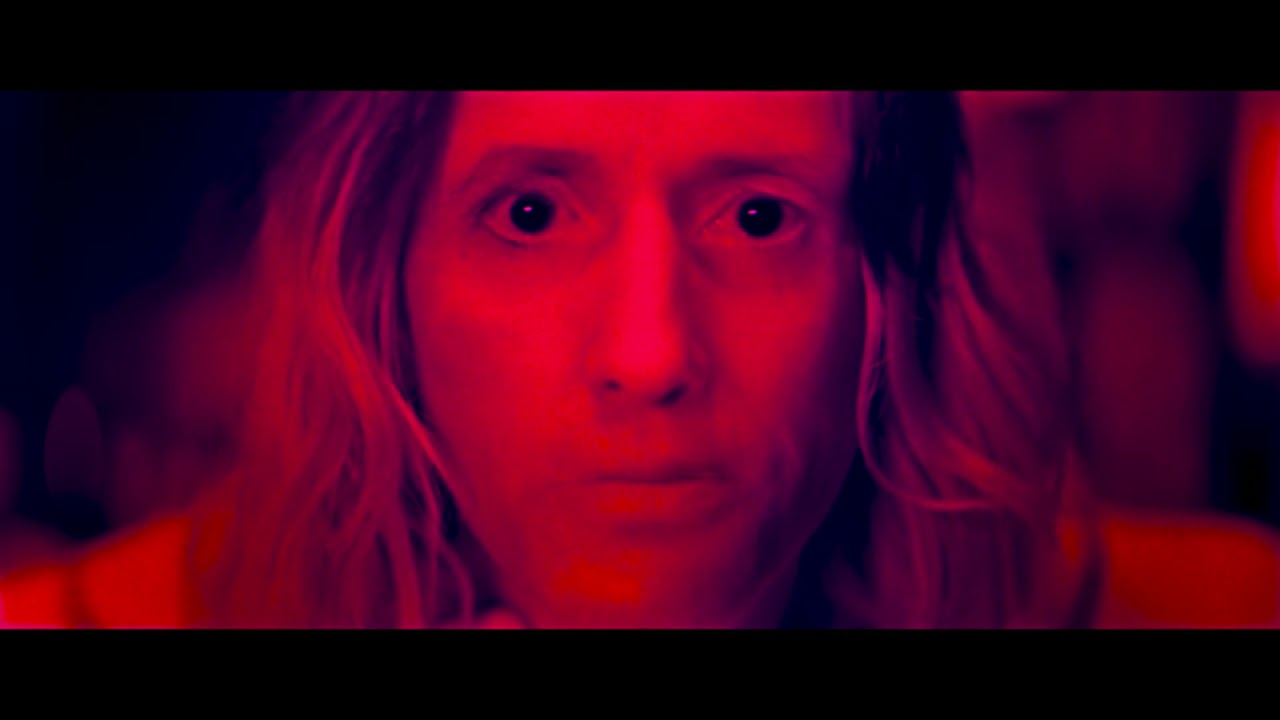 MANDY | Tráiler Oficial en español ESTRENO 9 DE NOVIEMBRE - YouTube