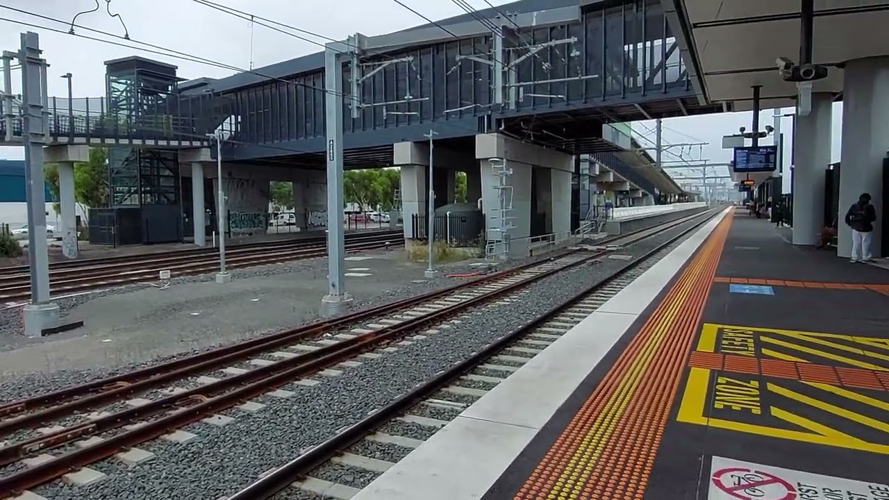 West Footscray station walk through, then Comeng train to Middle ...
