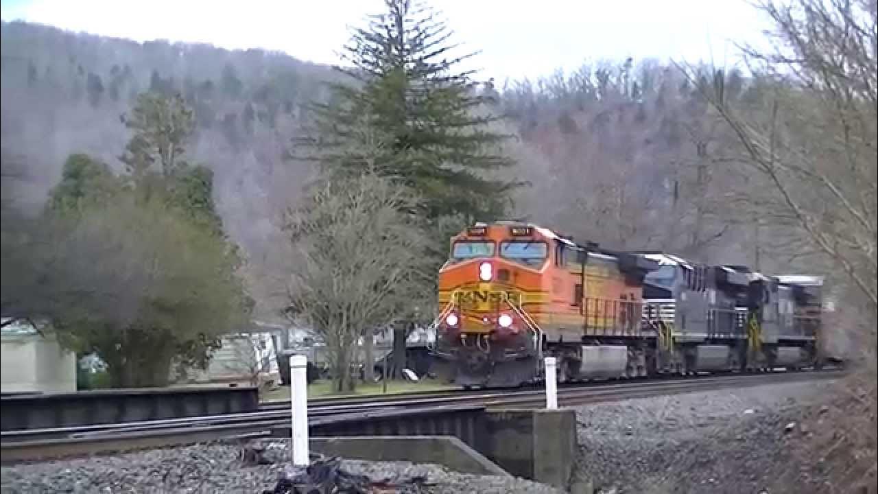 NS 195 with BNSF Leading at Elliston, VA - YouTube