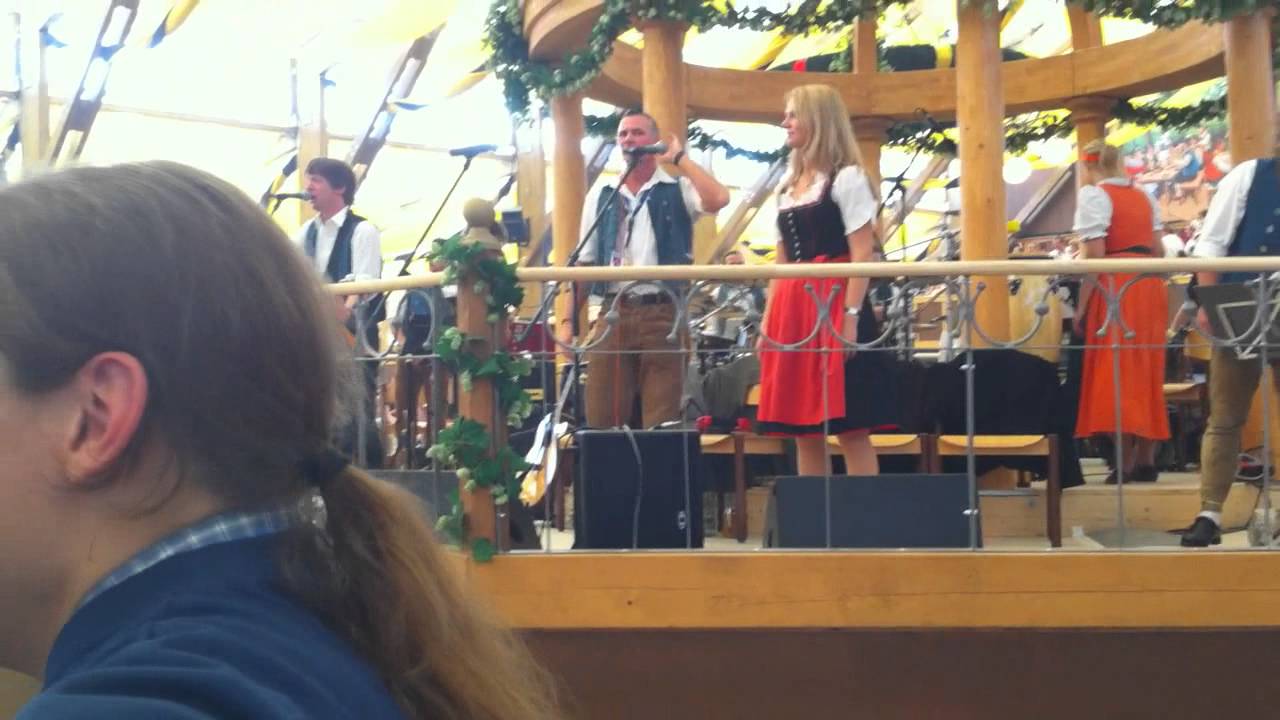 Fliegerlied and Unknown Song - Oktoberfest 2010 - Winzerer Fähndl ...