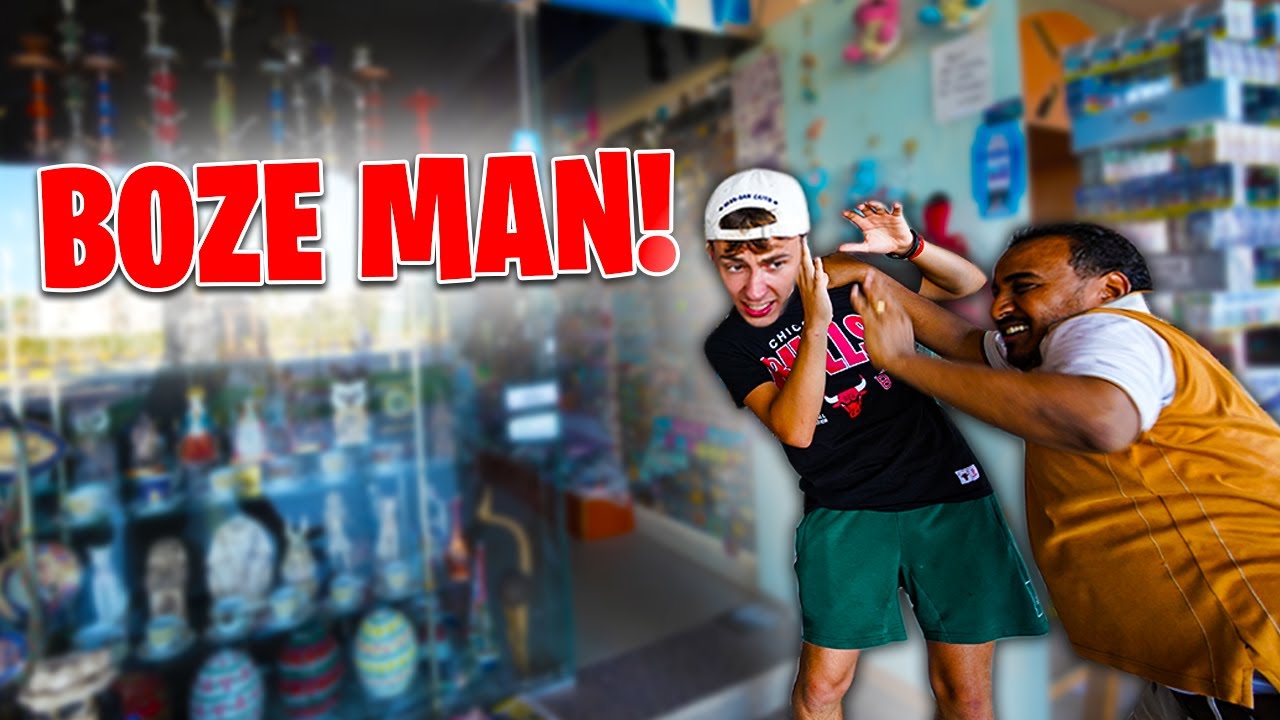 BOZE MAN VALT MIJ AAN! - YouTube