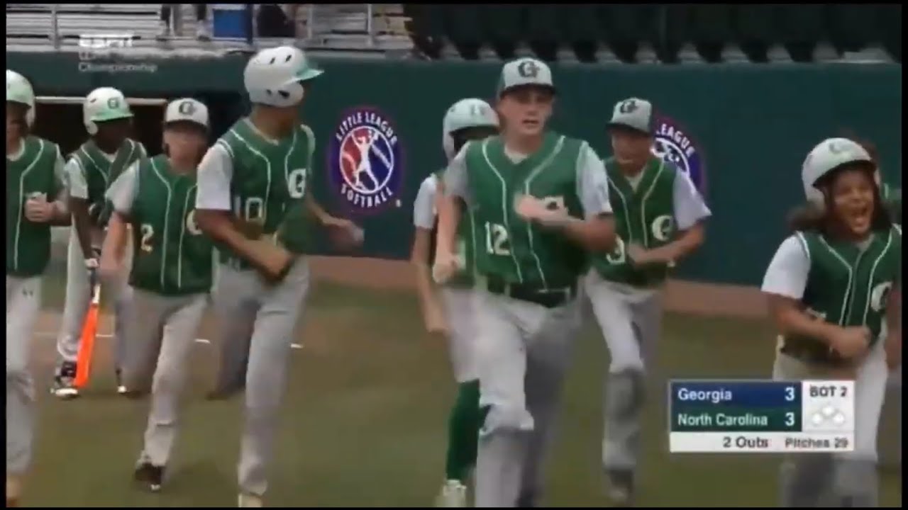 North Carolina ties the game with a 3 run home run at 2017 LLWS ( SE ...