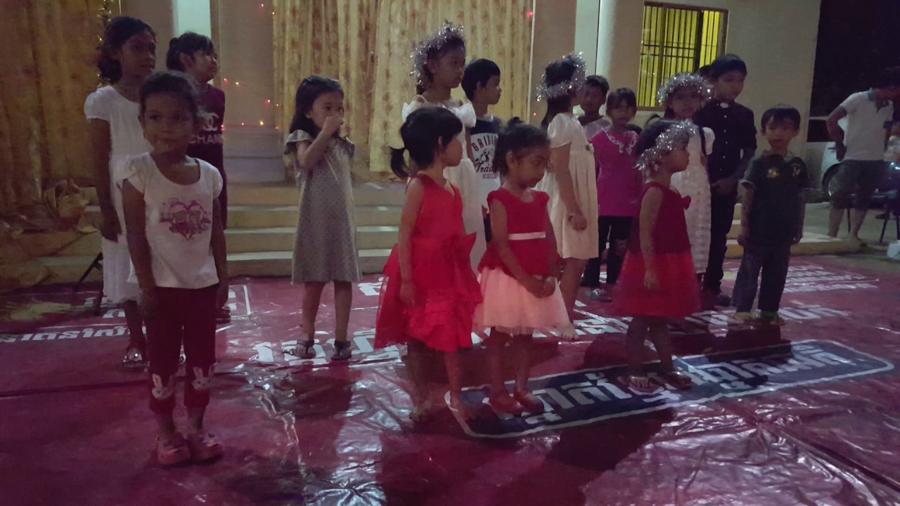 Vuttey and CiCi Team dancing - YouTube
