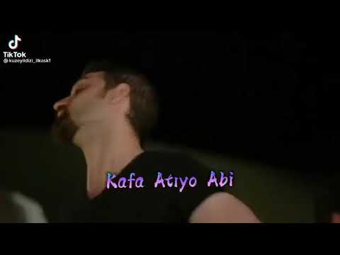 bu nasıl bi kız abi trip atacağına kafa atıyor