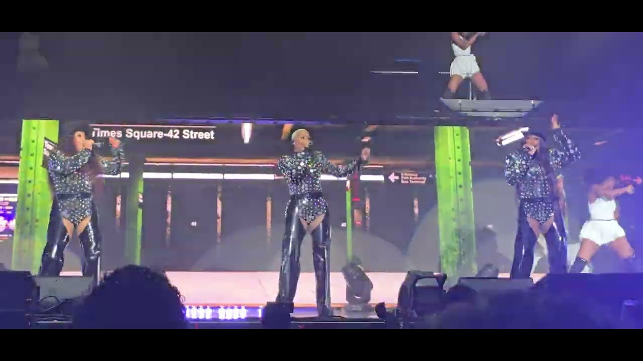 SWV Performs Hit Song Downtown Live In Atlanta (Official Video) - YouTube