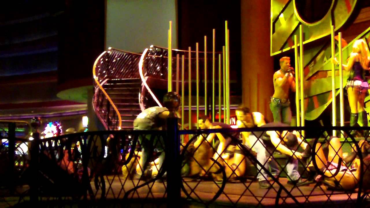 rio dance show 2 - YouTube