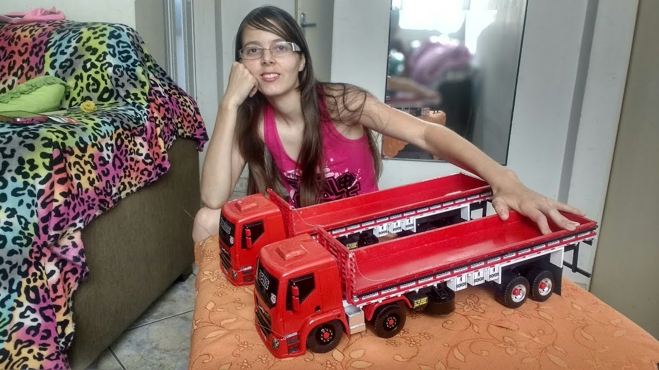 ENCOMENDAS: Miniatura de Caminhão Volvo VM Bitruck Carroceria - YouTube