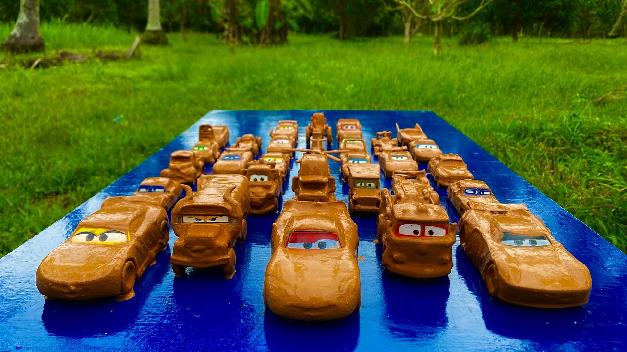 Disney Pixar Cars Various Cars miniature cars roll down a colorful ...