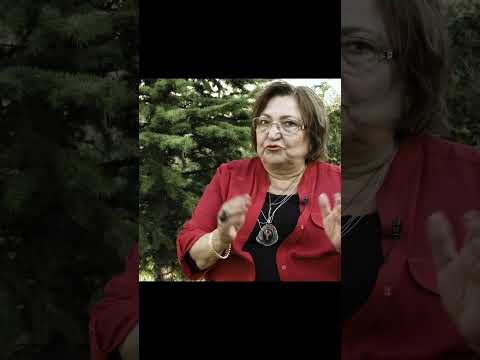 Aşık Mahzuni Şerif'in eşi, Musa Eroğlu'yla olan anısını anlatıyor. #müzik #gündem #türkü #türküler