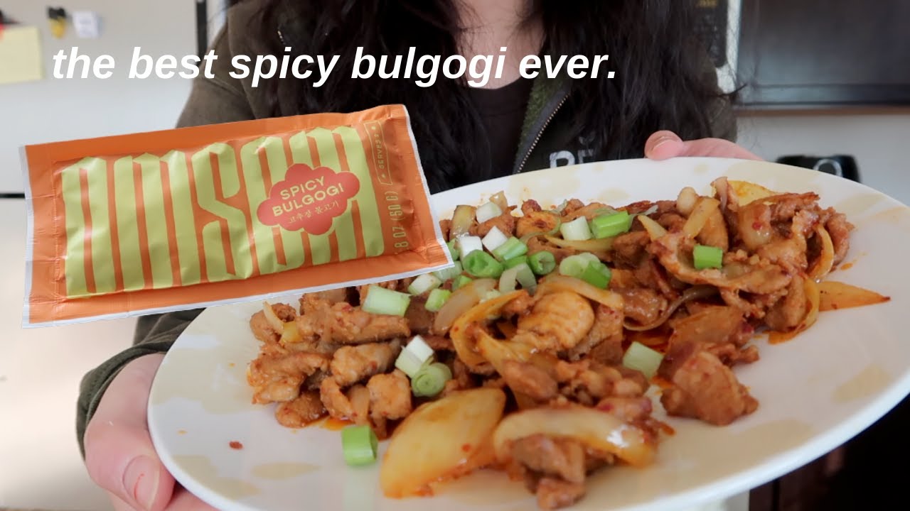 MAKING THE BEST SPICY BULGOGI EVER *omsom flight review* - YouTube