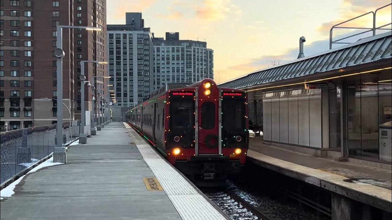 MTA Metro-North Railroad Holiday Lights Kawasaki M8 Action Via the ...