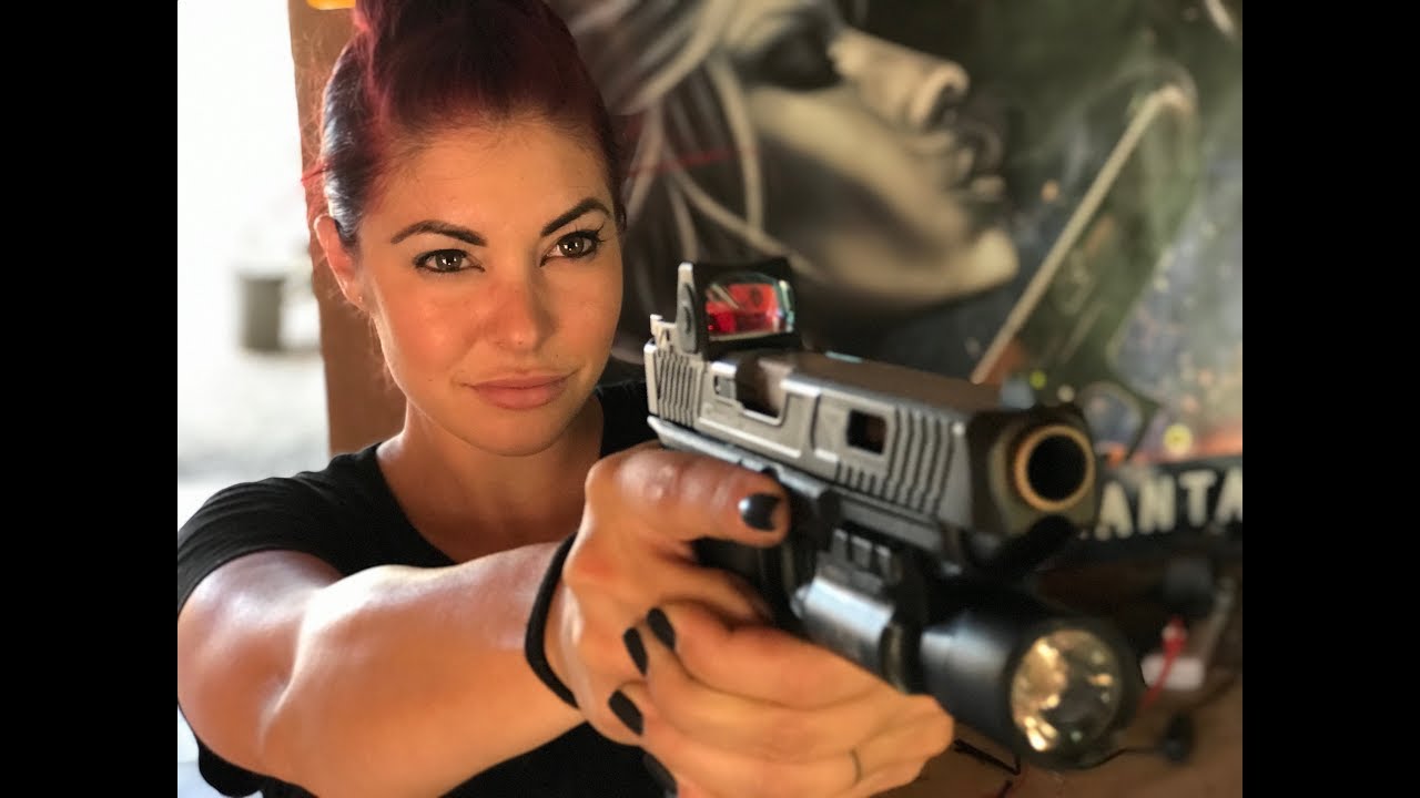 Michelle Viscusi Test Drives the G41 Combat Master 🔥👊🏻 - YouTube