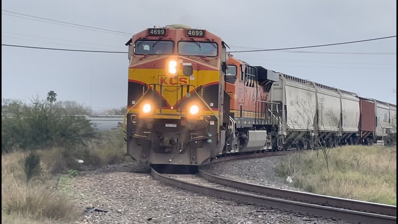 KCS 4699 w/ Strange 2nd Gen K5HL leads grain train - YouTube