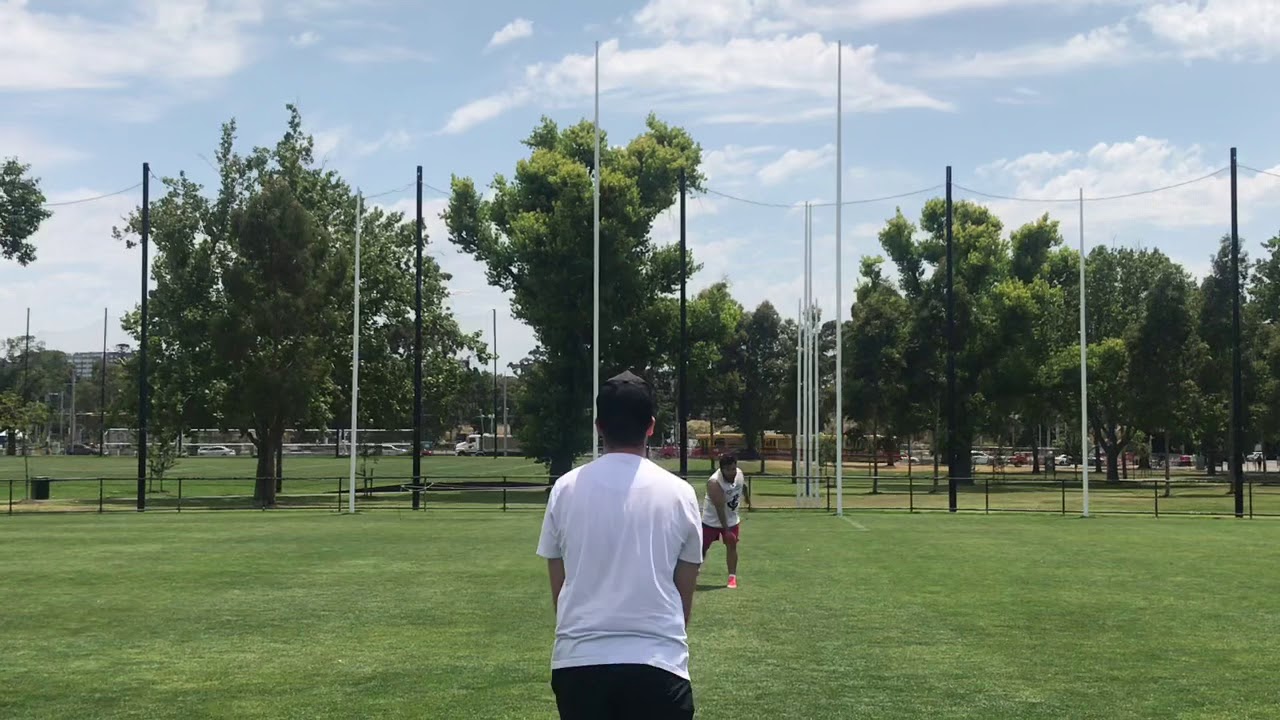 Playing AFL with Australia’s Biggest Youtuber Caden Macdonald watch who ...