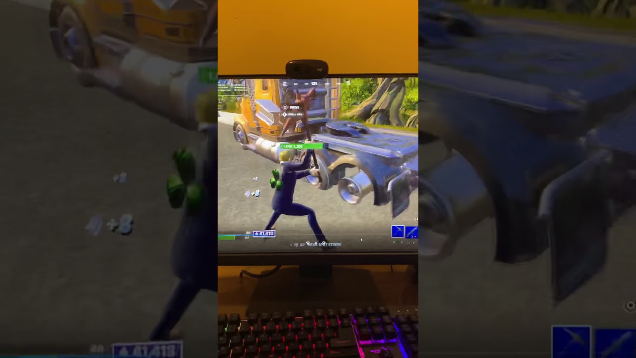 How to Get the Pump and Spaz shot gun in fortnite season 2 chapter 6 ...