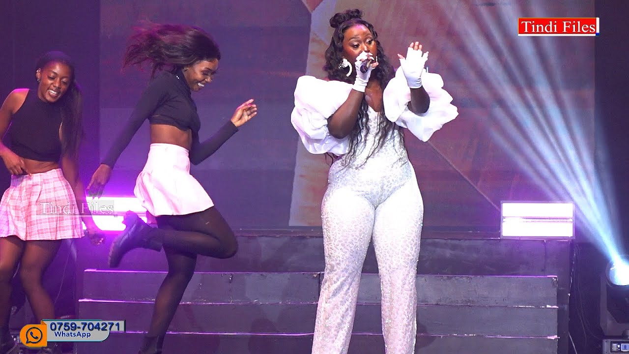 Bootylicious Carol Nantongo Iconic Stage Performance At Ronald Mayinja ...