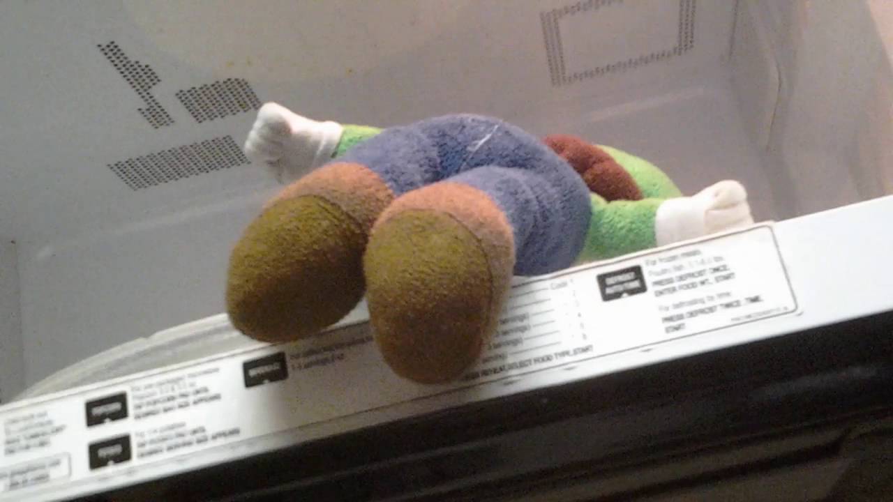 cooking with chef Luigi episode 2 mario soup - YouTube