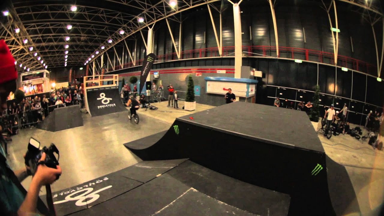 Rock 'n' Roll BMX jam @ Bike MOTION - YouTube