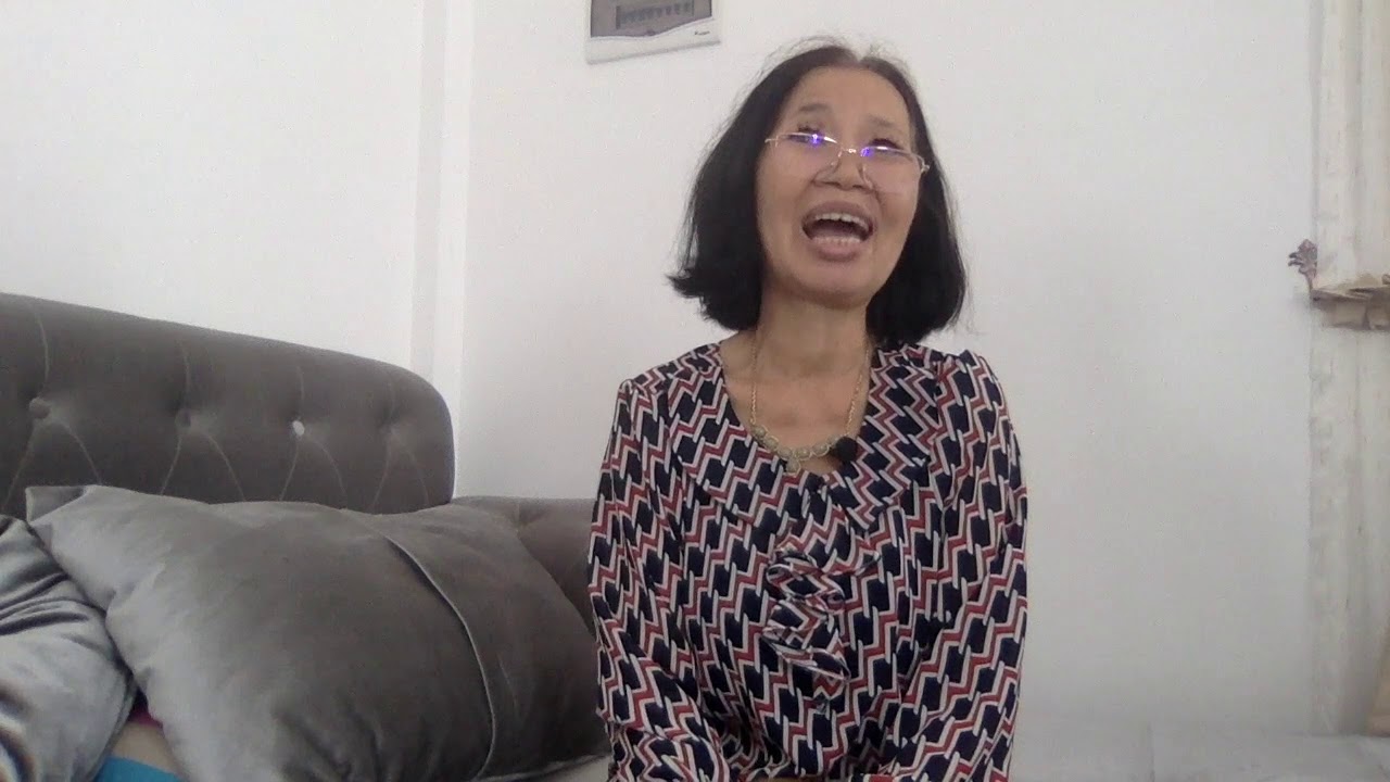 ២ គំនិតកុមារី ធី Vanthy in 1975 - YouTube