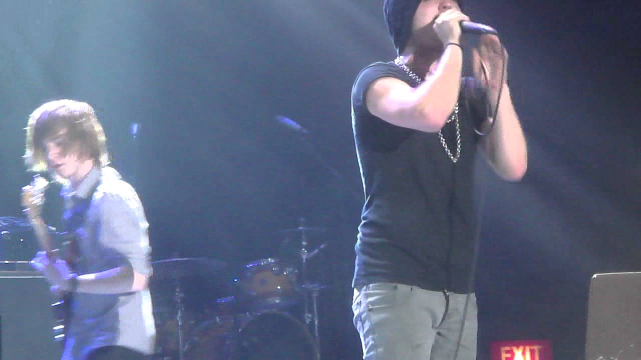 Living Louder - The Cab (Live In Manila) - YouTube