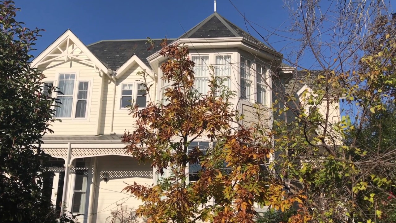 Malvern Victoria - YouTube