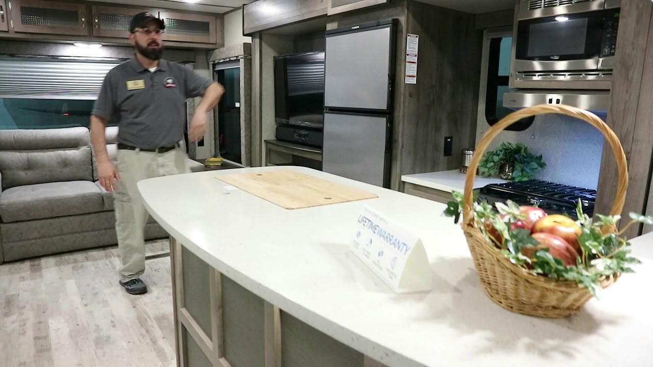 2018 Keystone Sprinter 319MKS - YouTube