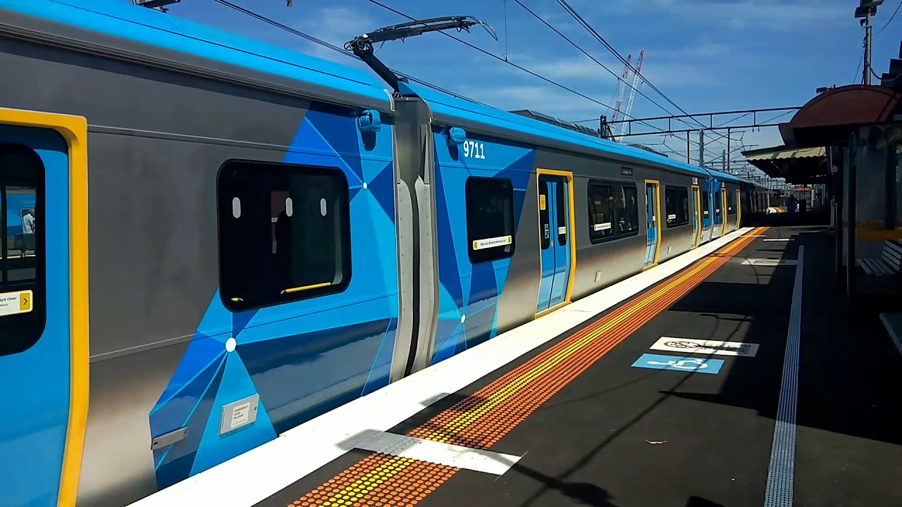 My first train ride on the brand new high capacity metro train set 11 ...