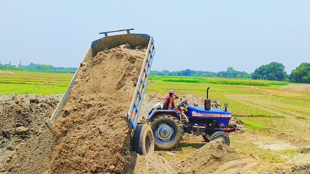 Digital Soil Unloading Video! By Sonalika Do 750 Tractor! Digital ...