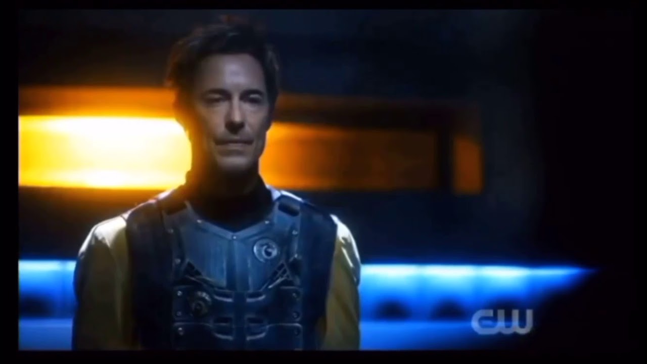 CW The Flash vs Reverse flash season 5 trailer - YouTube