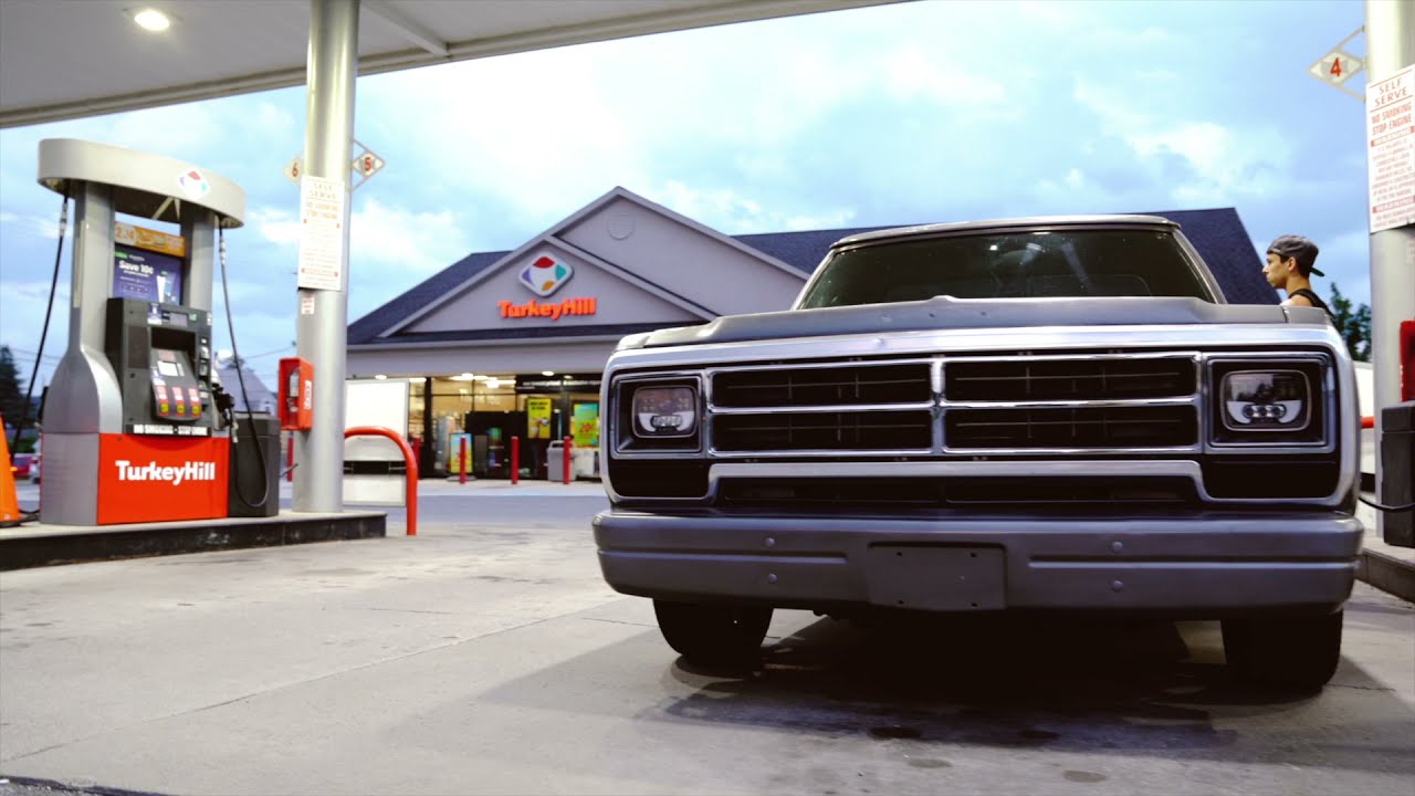 Cruising in the '87 Dodge D150. - YouTube